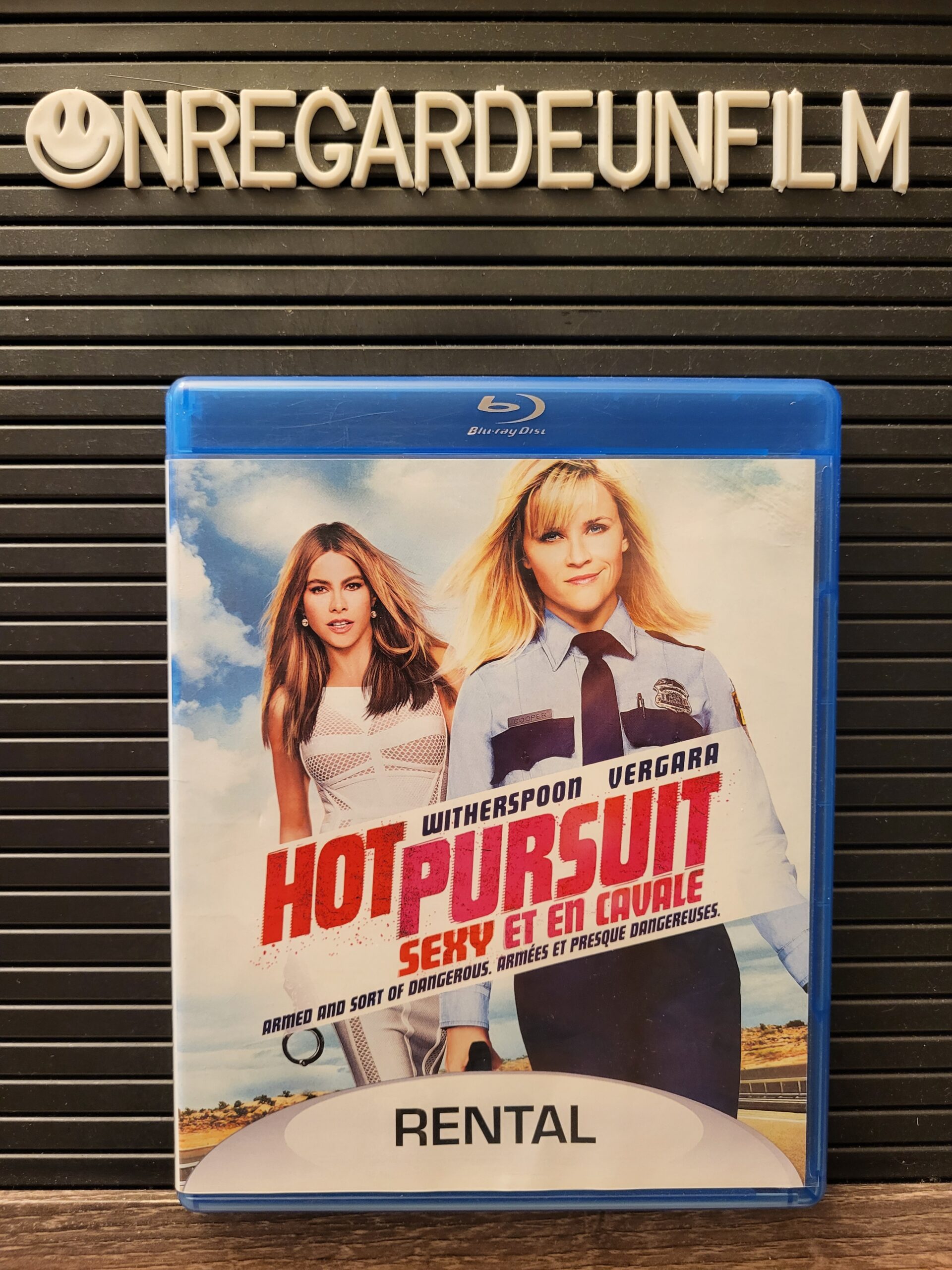 Sexy et en cavale / Hot Pursuit (2015) – Boutique Ciné-Dvd