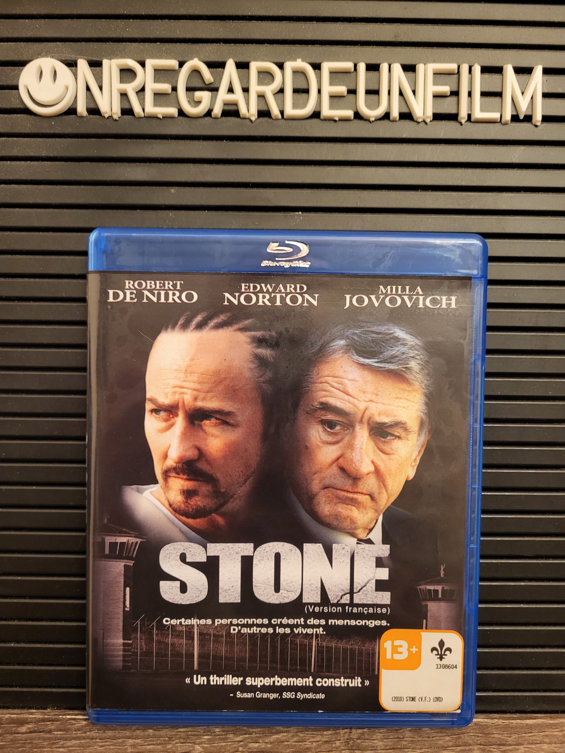 Stone / Stone (2010) – Boutique Ciné-Dvd